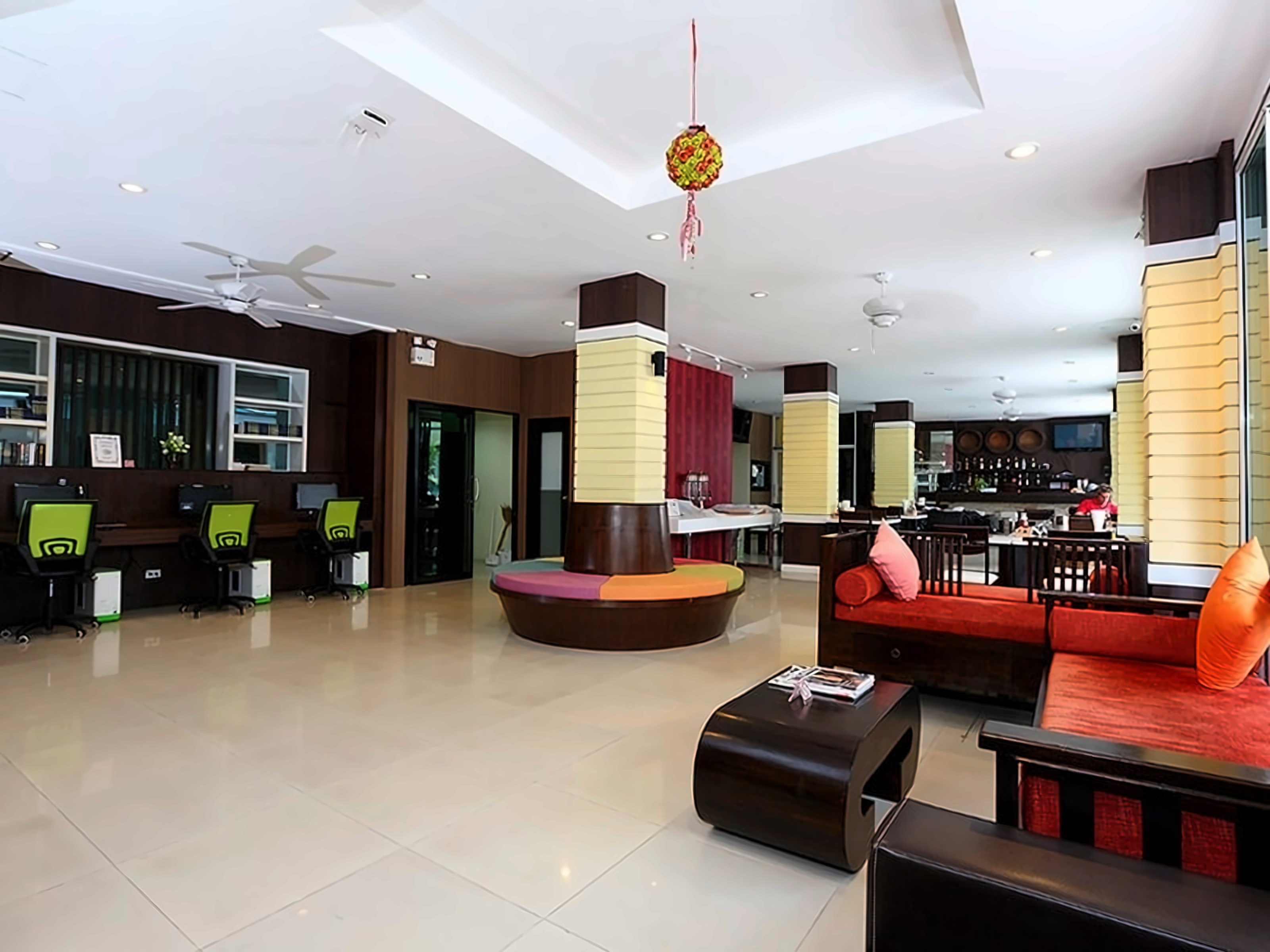 At Home Boutique Hotel Patong Puketa, Patonga Taizeme foto, atpūtas ...