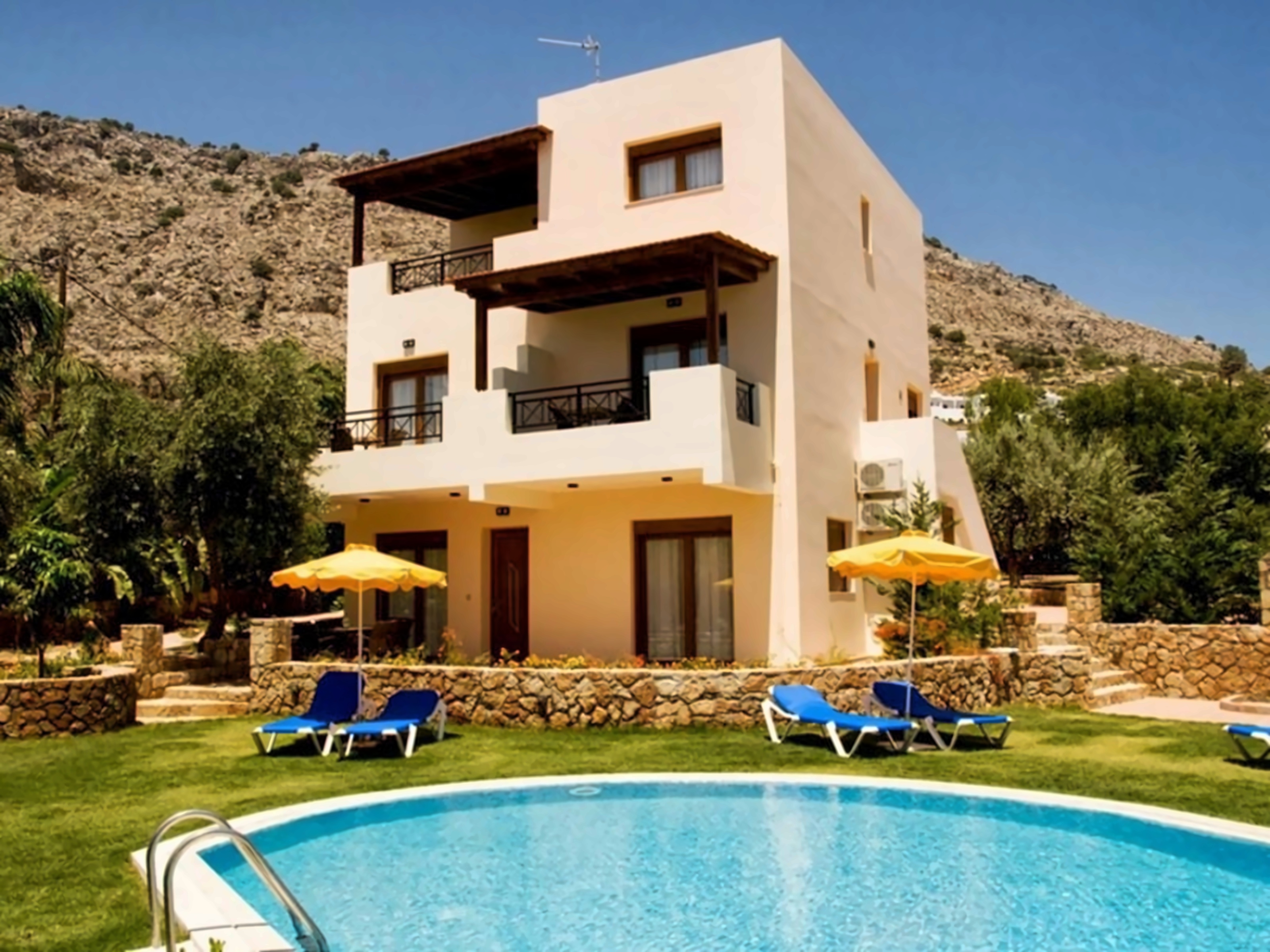 Blue Dream Luxury Villas Pefki Greece photo, price for the vacation ...