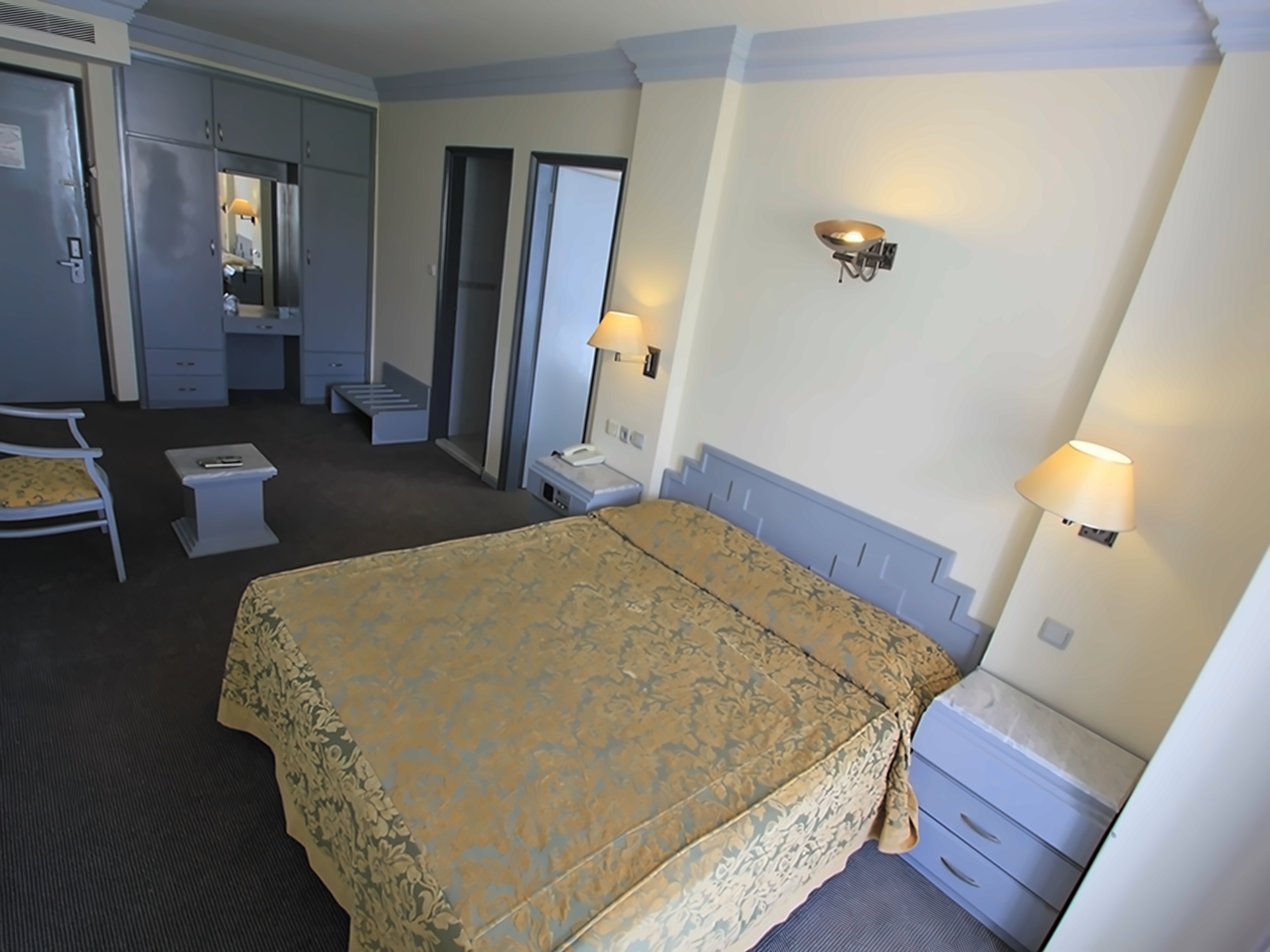 Grand Ozcelik Hotel Kusadasi Turkiye photo, price for the vacation from ...