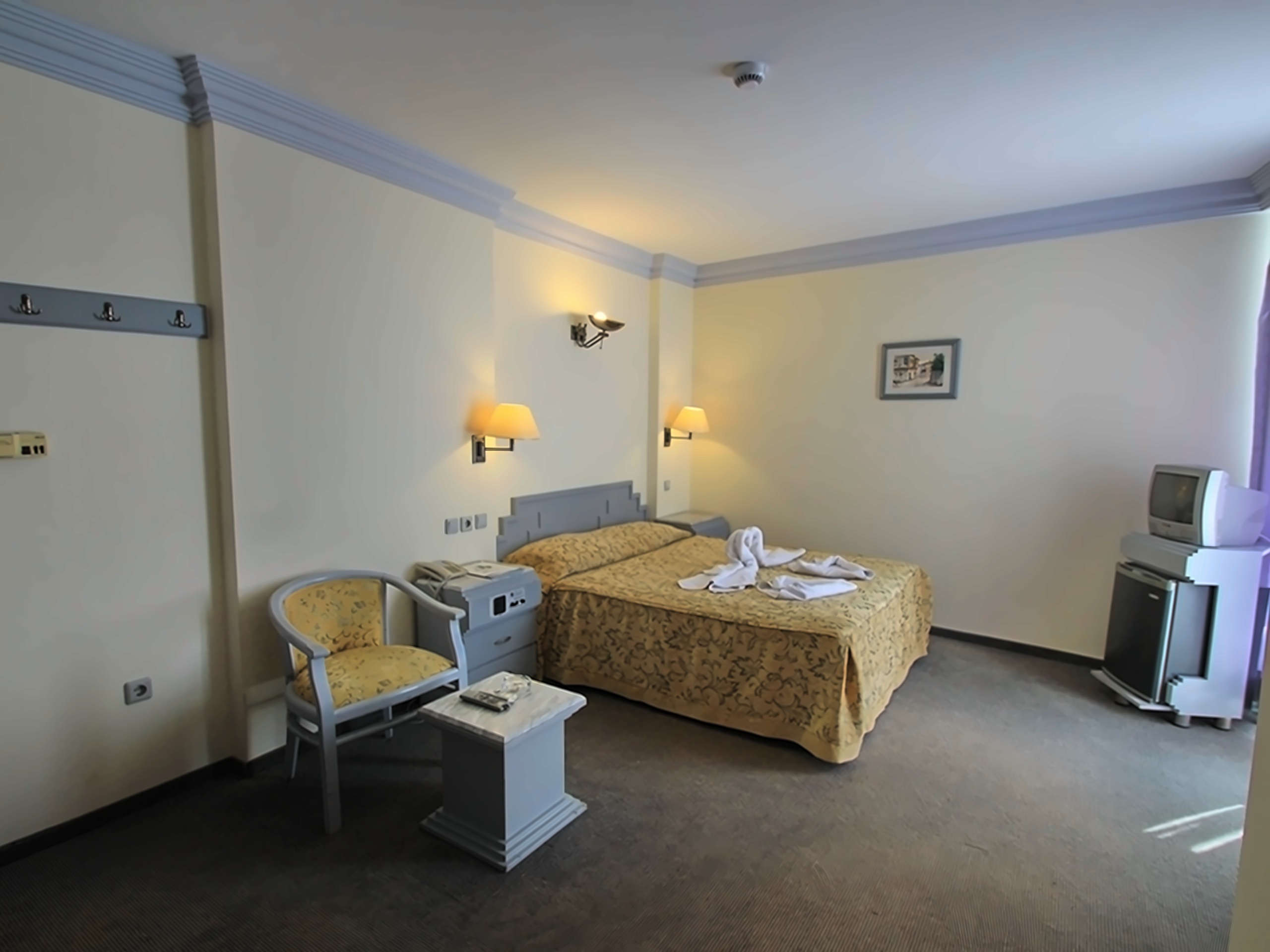 Grand Ozcelik Hotel Kusadasi Turkiye photo, price for the vacation from ...