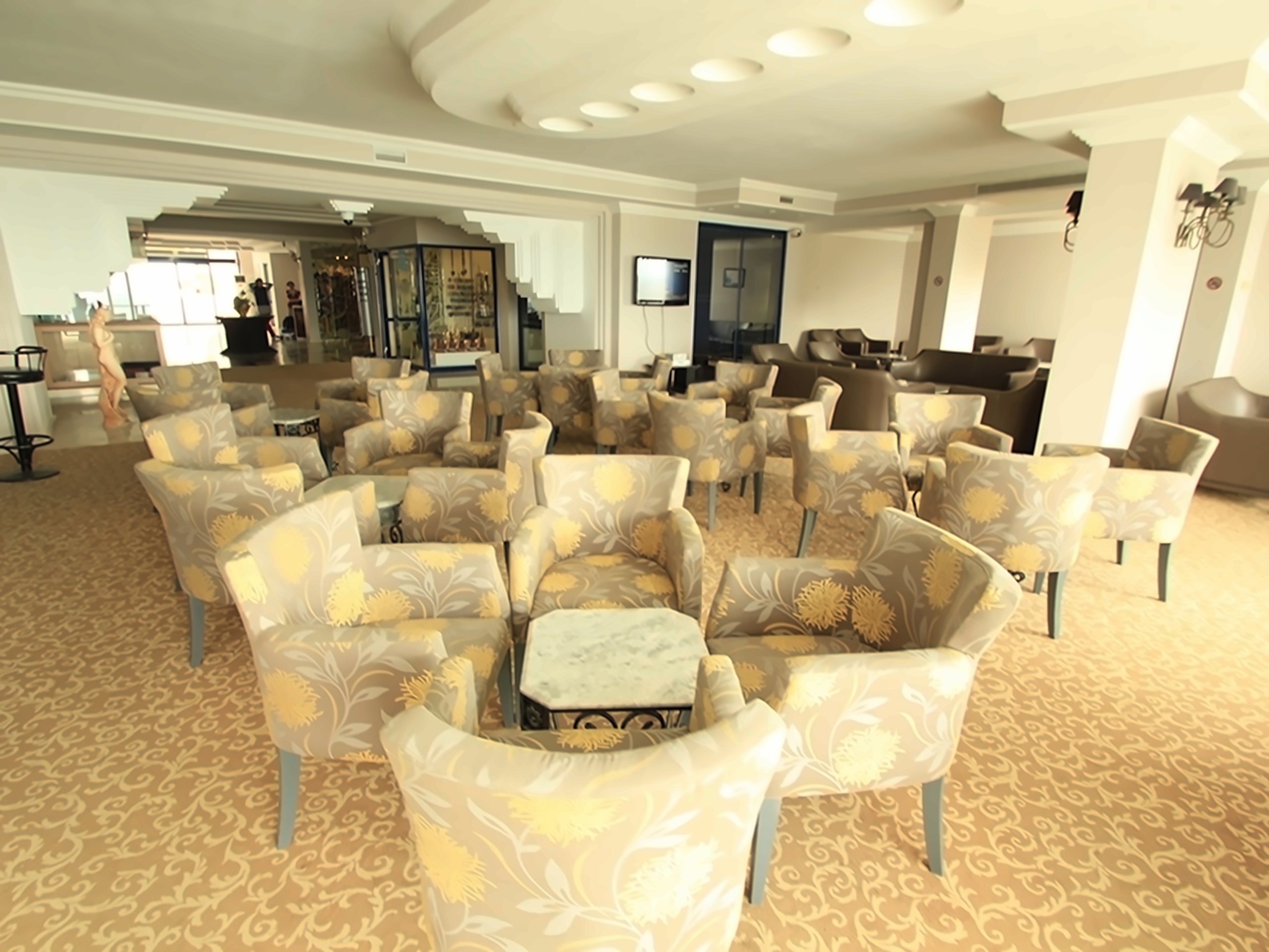 Grand Ozcelik Hotel Kusadasi Turkiye photo, price for the vacation from ...