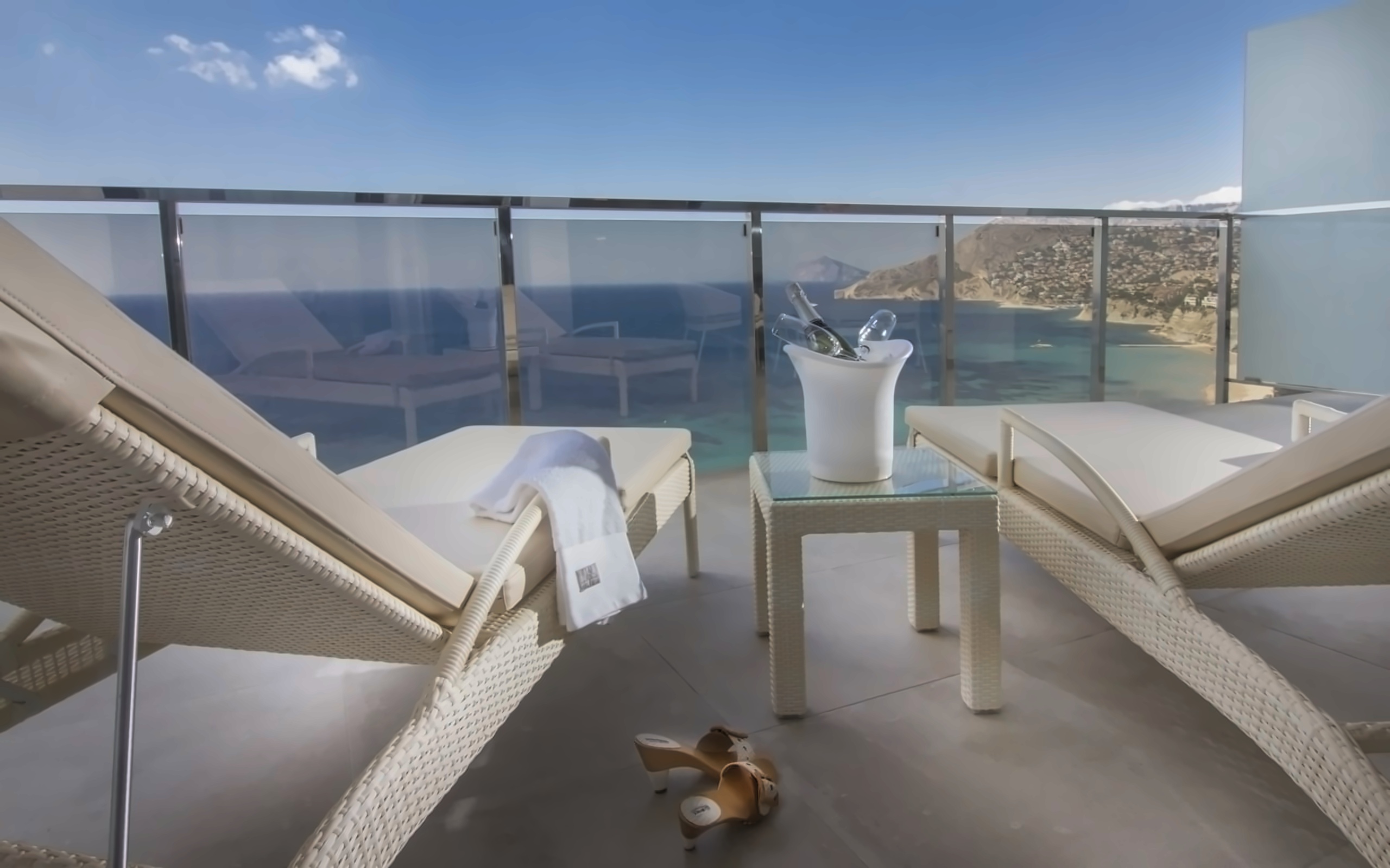 Suitopia Calpe Spain photo, price for the vacation from Join UP!