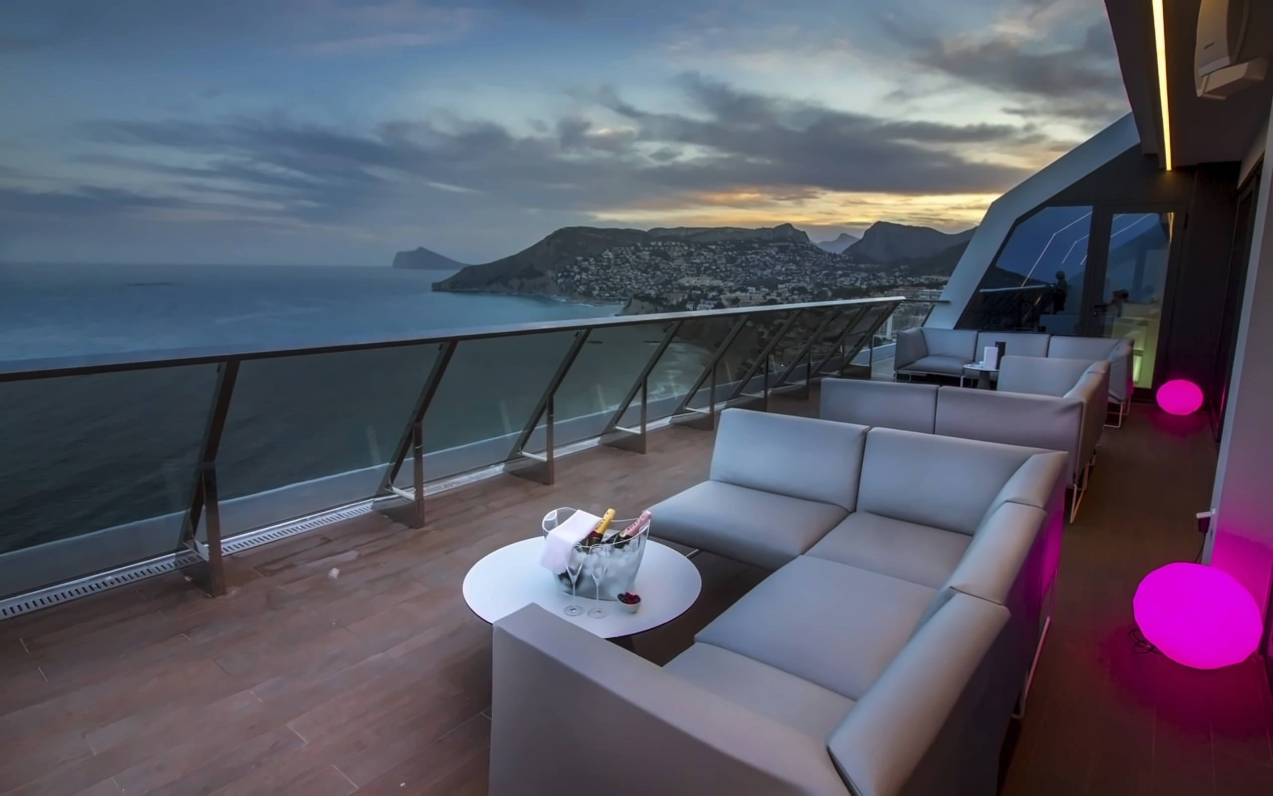 Suitopia Calpe Spain photo, price for the vacation from Join UP!