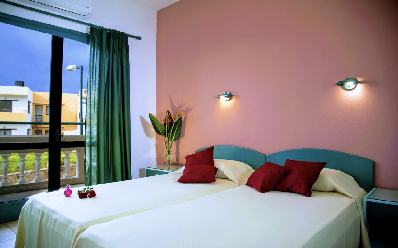 Theoni Apartments Iraklija, Malija Grieķija foto, atpūtas cena Join UP!