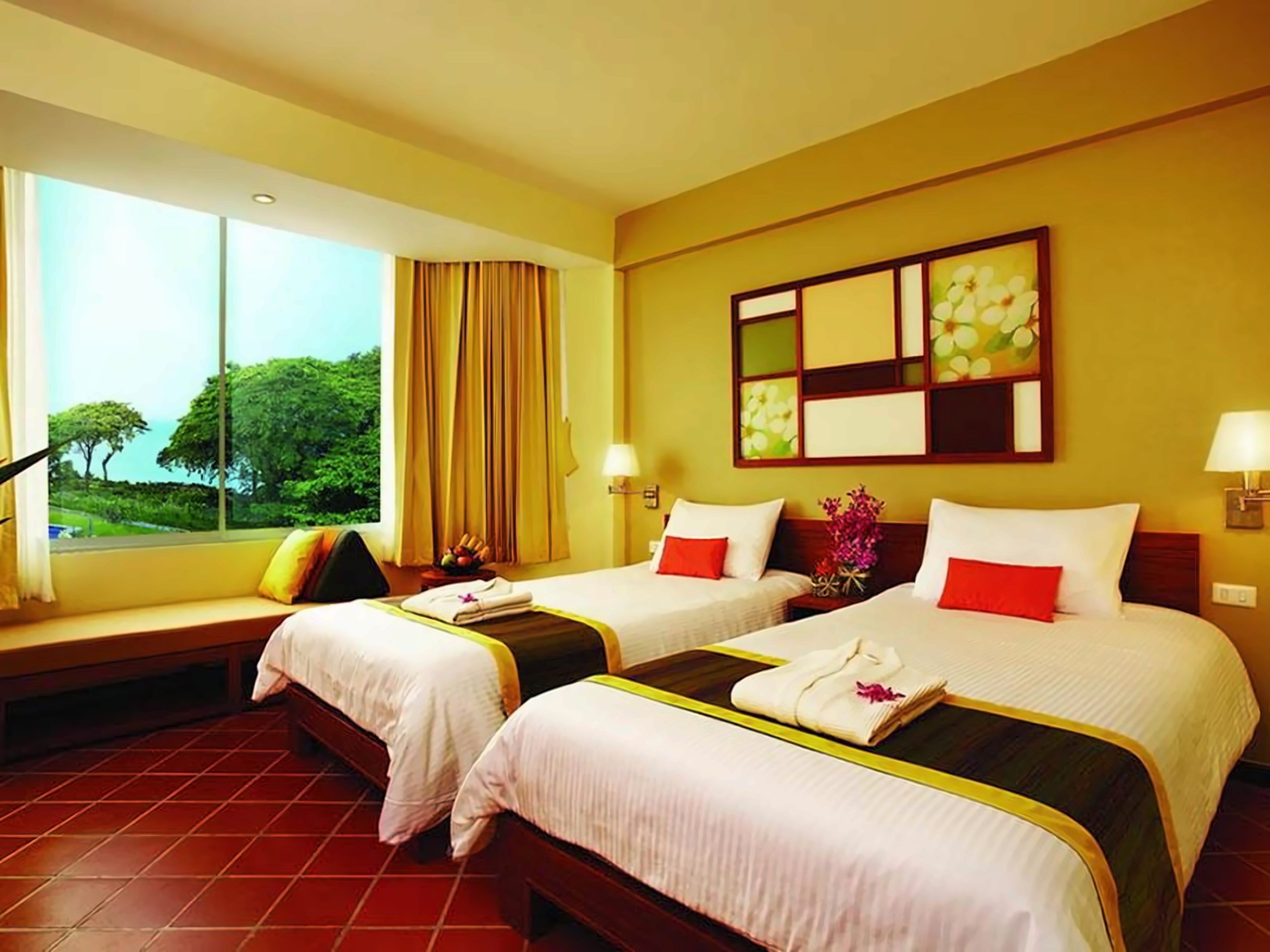 Cosy Beach Hotel Pattaya south Таиланд photo, price for the vacation ...