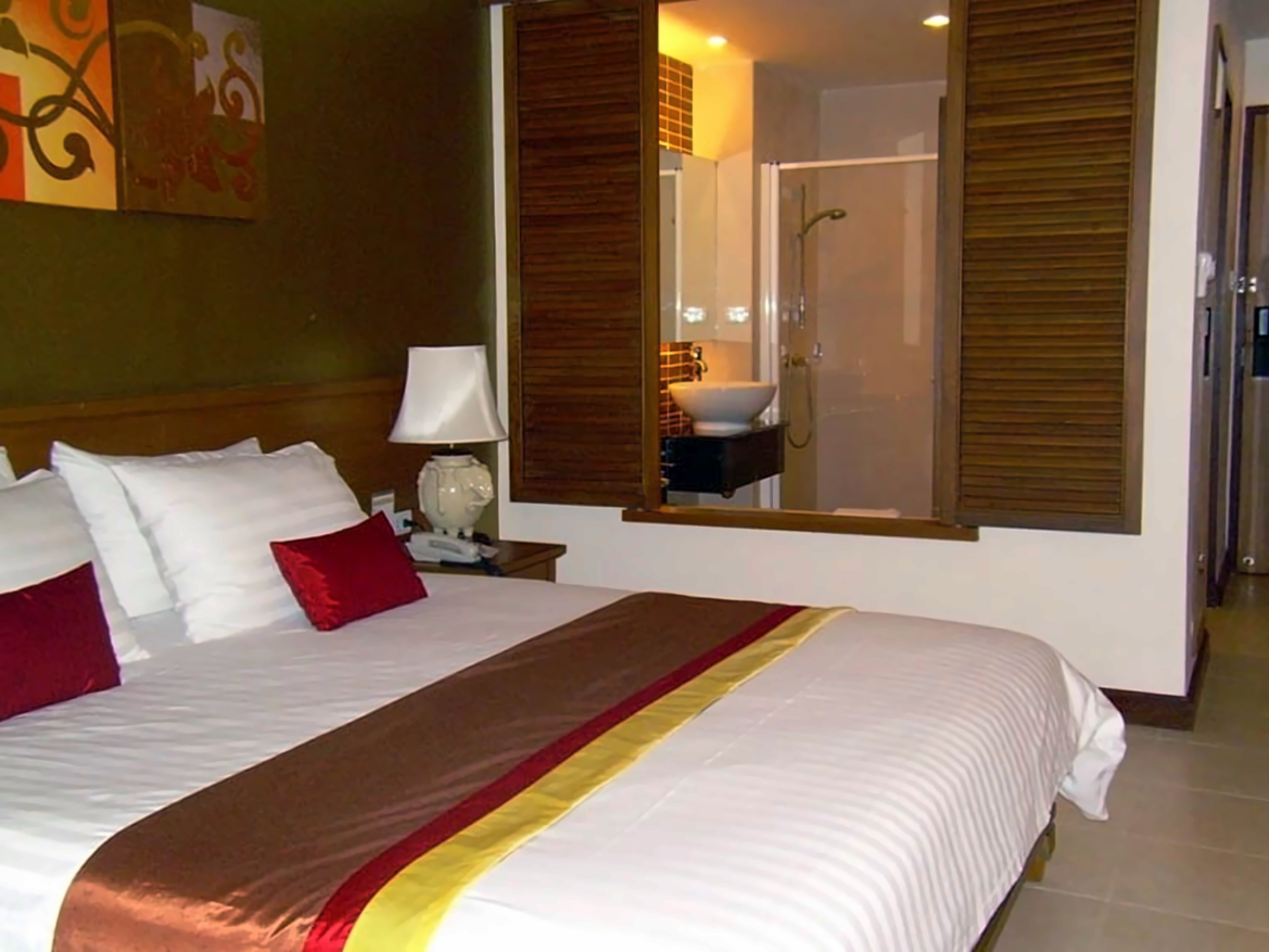 Cosy Beach Hotel Pattaya south Таиланд photo, price for the vacation ...